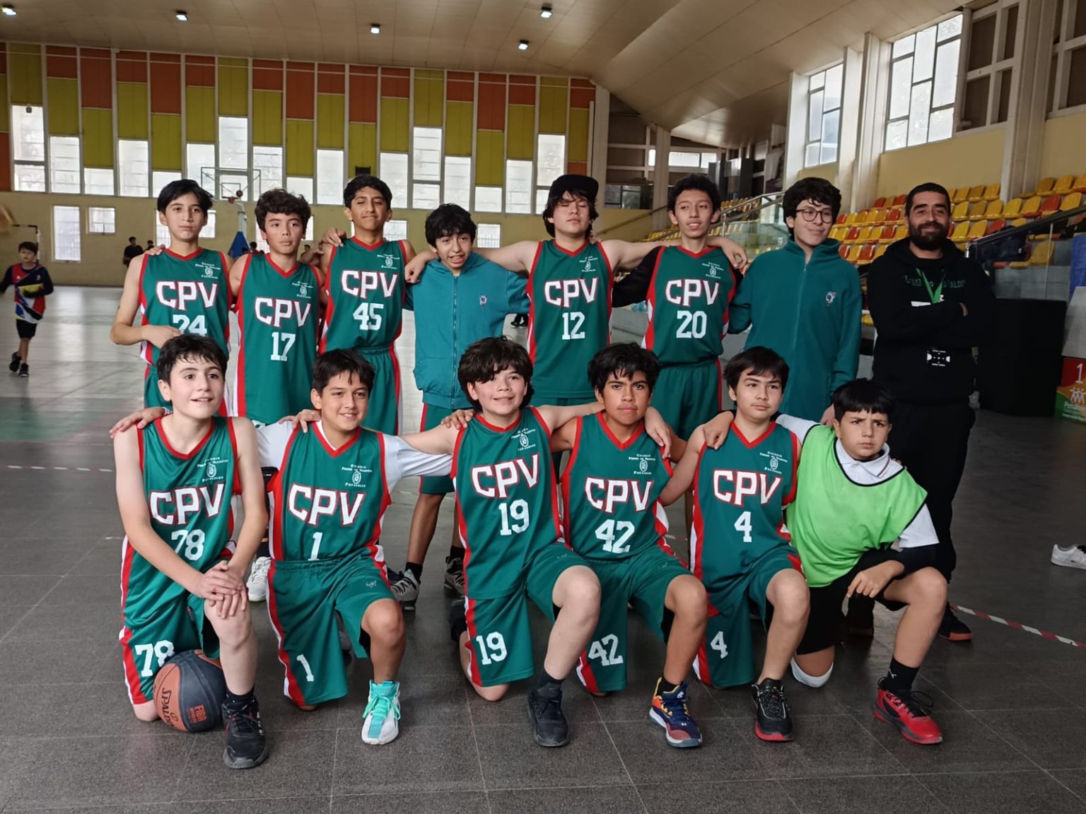 Selección Infantil de Básquetbol de CPV Peñalolén Brilla en Torneo Interescolar - CPV Peñalolen